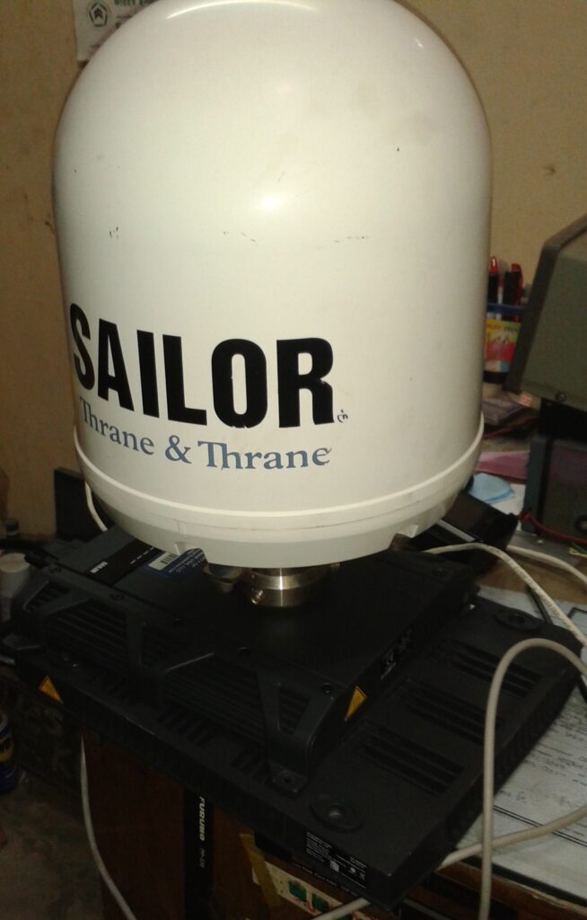 Sailor FBB 250 - Decent Marine