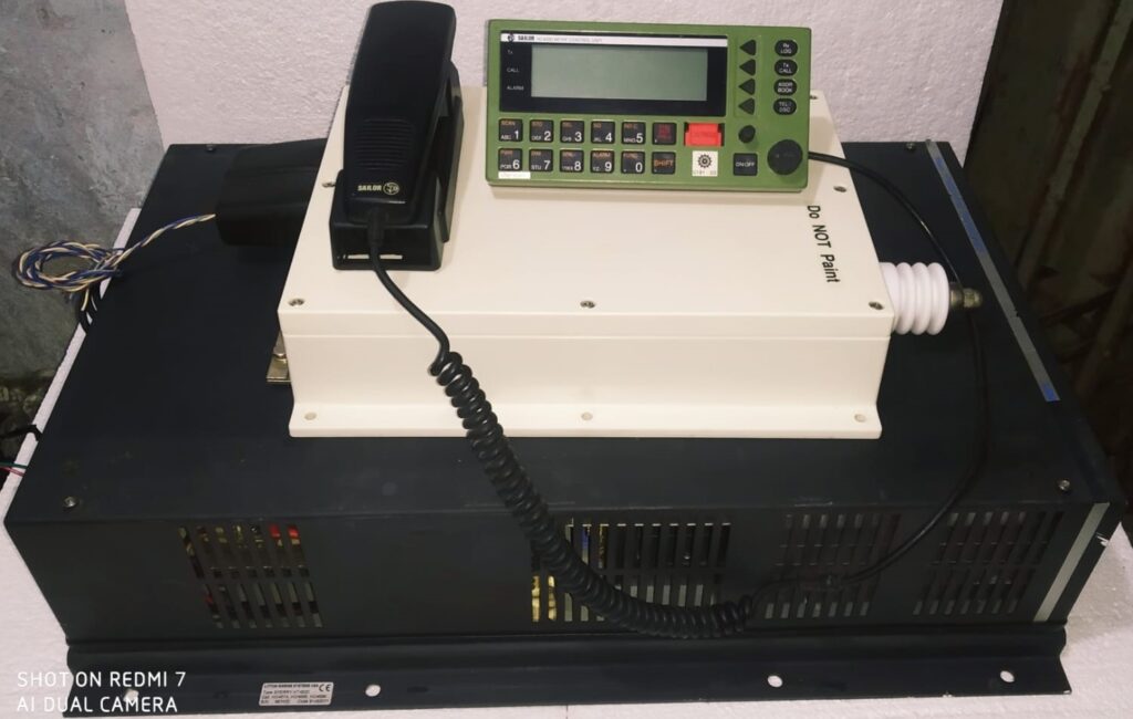 Sailor 4000 MF-SF Series - Decent Marine