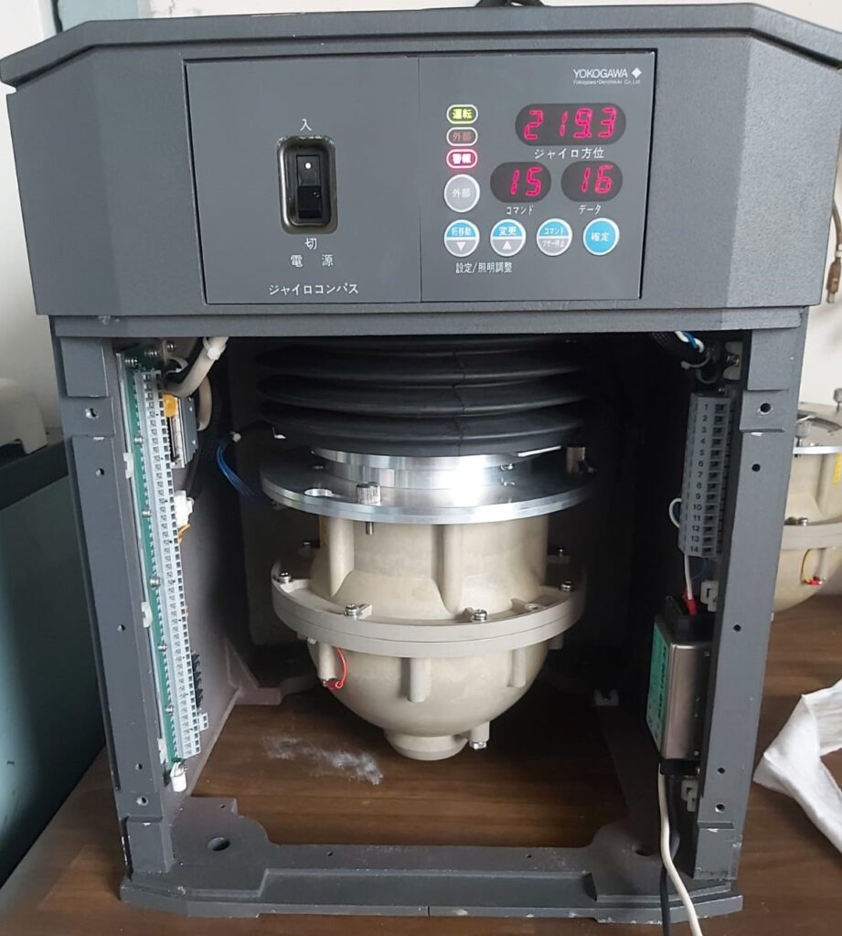 Yokogawa CMZ-700 Gyrocompass - Decent Marine